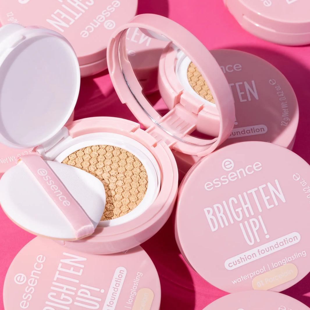 Essence Brighten Up! Cushion Foundation online | Boozyshop!